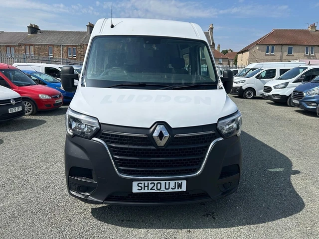 2020 RENAULT MASTER LM35dCi 135 Business Medium Roof Van ECODRIVE PANEL ...