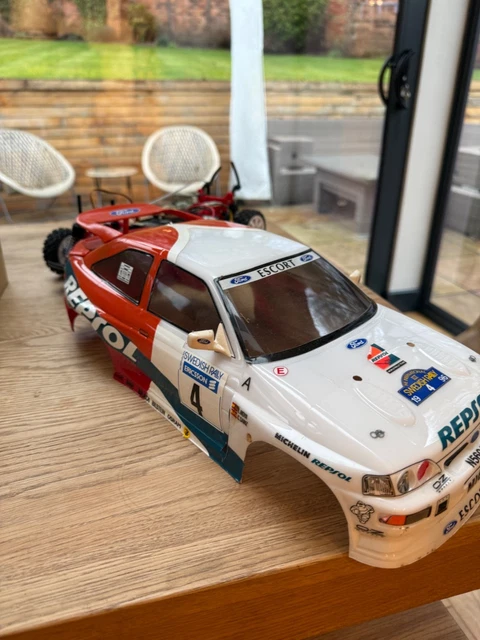 TAMIYA REPSOL FORD Escort RS Cosworth 1:10 RC Car + Ford Focus WRC Body ...