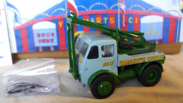 WORLD OF MINIATURES Billy Smarts Circus Foden Timber Tractor £145.00 ...