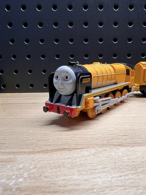 THOMAS & FRIENDS TrackMaster Murdoch and Tender Motorized Train Engine ...