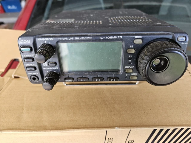 ICOM IC-706MKIIG HF/VHF/UHF - Ricetrasmettitore radio per parti o ...
