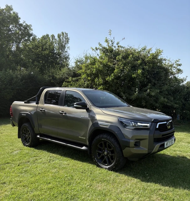 2021 TOYOTA HILUX Invincible X 2.8 Auto | VAT Qualifying | BFG All ...