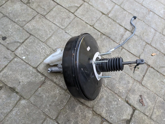 RENAULT TRAFIC Mk3 brake booster servo and master cylinder £70.00 ...