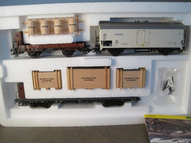 TRIX 24030 SET Güterwagen mit KKKulisse mit der OVP Wechselstromachsen EUR 66,00 - PicClick DE