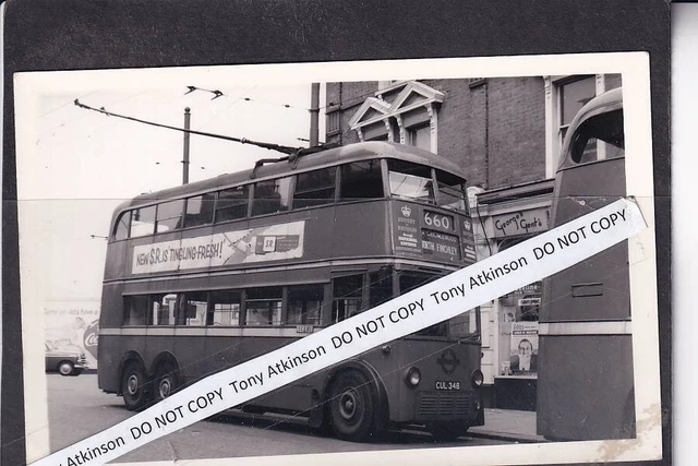 LONDON TRANSPORT - C3 Type Trolley Bus No. 289 On Route ? - Photo ...