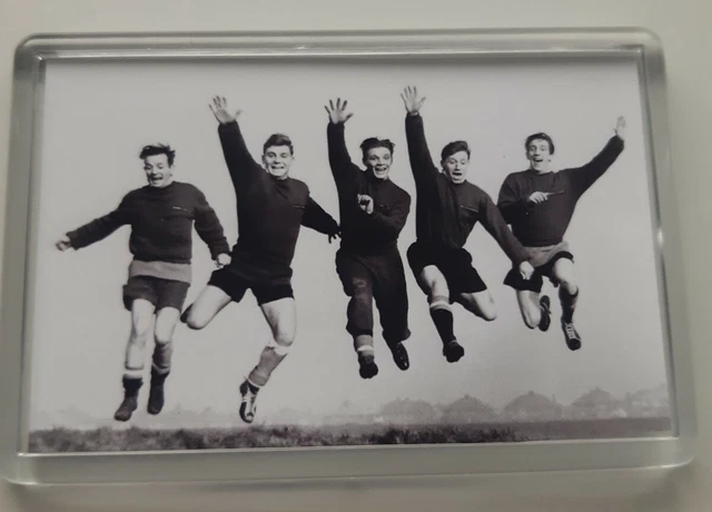 NEW MANCHESTER UNITED Busby Babes Football Club Fridge Magnet Gift ...