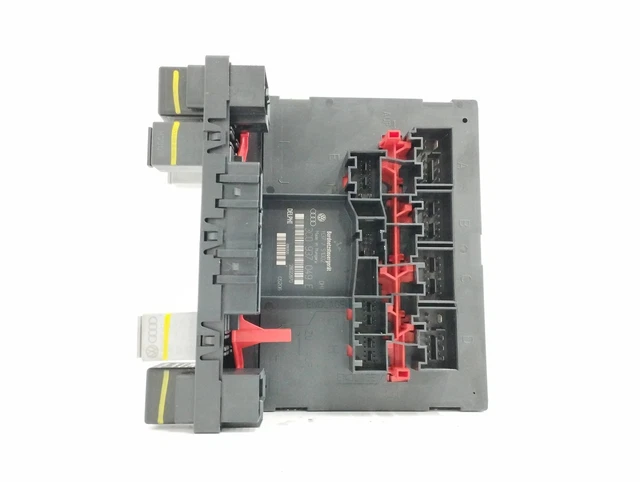 3C0937049E BOÎTE RELAIS/FUSIBLES Pour SKODA Octavia Berlina (1z3 ...