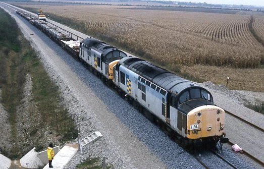 ORIGINAL COLOUR SLIDE of 37708 BR class 37 diesel in France £2.50 ...