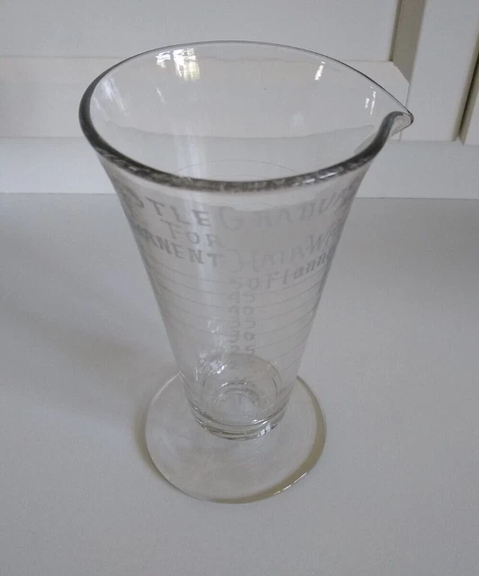 VTG NESTLE PERMANENT Wave Fluted Beaker Graduated Spout Hair Beauty ...