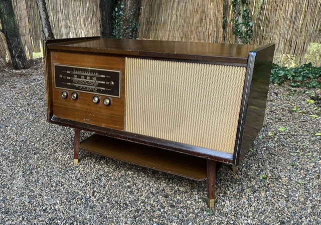 VINTAGE R.G.D 202 Radiogram Record Player Music Turntable Wooden Shell ...