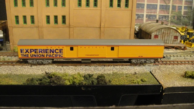 N SCALE UNION Pacific Kato Custom Excursion Baggage car Promontory ...