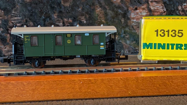 MINITRIX N 13135 Lokalbahn Gepäckwagen mit Postabteil, grün EUR 15,00 ...