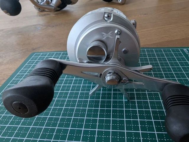 SHIMANO OCEA CALCUTTA 200HG Baitcast Fishing JDM Reel Right Handle $222 ...