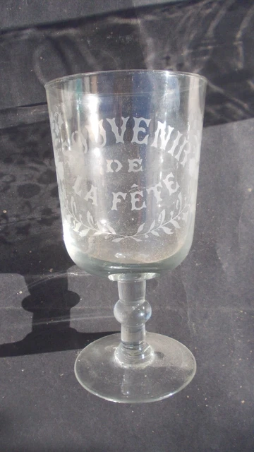 1880 SUPERBE DRAGEOIR verre gravé Souvenir de la Fête Mariage Communion 21 cm ! EUR 29,00 ...