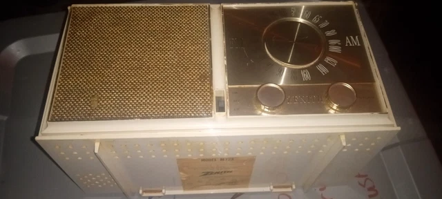 VINTAGE ZENITH AM/FM Radio S-34184 / Model M723 / Works £23.68 ...