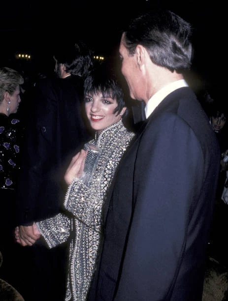 SINGER LIZA MINNELLI & fashion designer Halston at the "Litt - 1981 Old ...