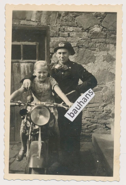 FOTO AUS NACHLASS Obergef. Panzer-Rgt.5 im Sudetengau Motorrad, Mädchen ...