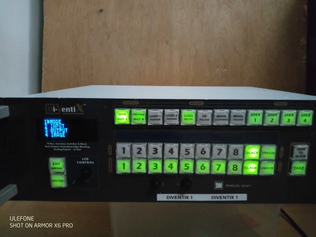 ANALOG WAY DIVENITX DVX8022 Switcher scalatore multi ingresso matrice o ...