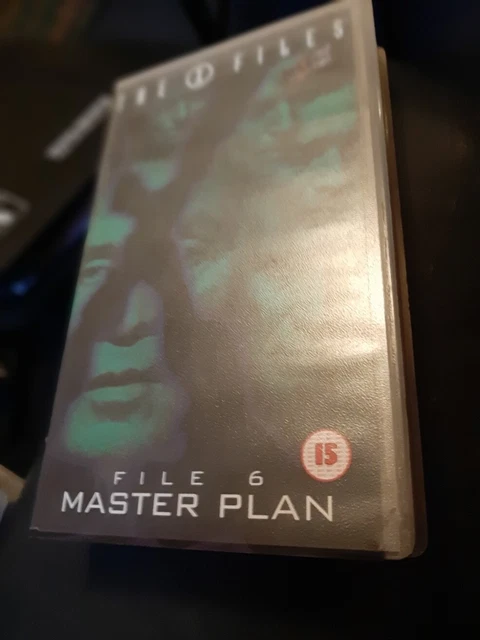 THE X-FILES FILE 6 Master Plan Gillian Anderson David Duchovny RARE £0. ...
