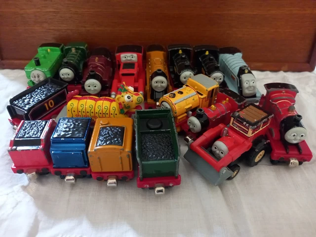 THOMAS THE TANK Engine Friends Take N Play Die Cast Toy Trains Bundle ...