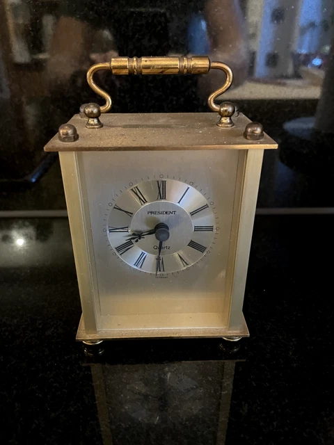 ALTE MESSING QUARTZ Tischuhr President, höhe mit Griff ca. 13,5cm EUR 9 ...