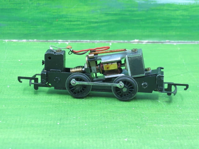 TRIANG HORNBY R355 0-4-0 industrial tank loco chassis & working motor ...