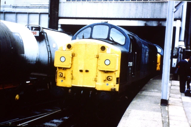35MM ORIGINAL COLOUR Rail Slide BR Class 37 37060 at Liverpool Street ...