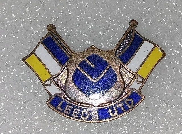 RARE VINTAGE OLD Original 1970's Leeds United Flags Enamel Football Pin ...