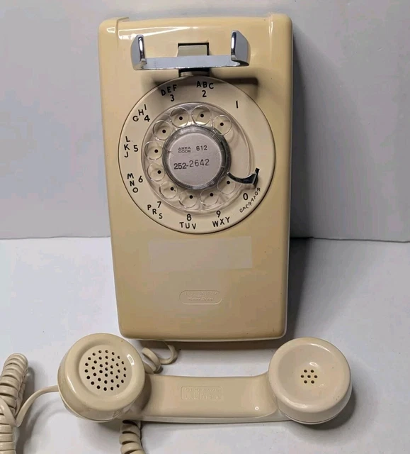 WESTERN ELECTRIC BELL System Beige Rotary Dial Wall Telephone Vintage £ ...