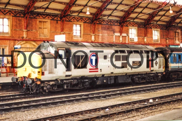UK DIESEL TRAIN Railway Photograph Of Class 37 37413 Loco. (Rm37-1226 ...