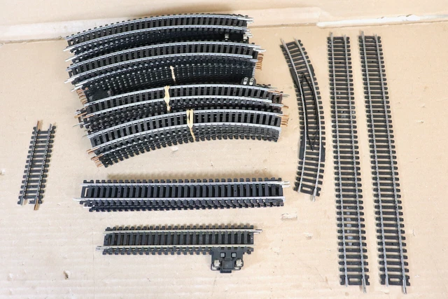 LIMA HO OO GAUGE STRAIGHT & CURVE RADIUS 1980's TRACK BULK LOT 1nz $80. ...