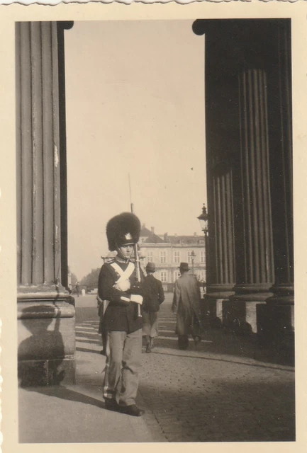 FOTO KÖNIGLICHE GARDE Soldat Dänemark Kings Guard Photo vor 1945 EUR 15 ...