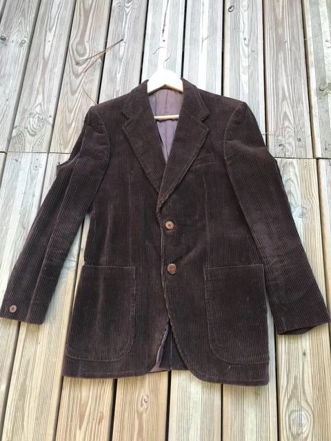 ANCIENNE VESTE EN velours, coupe classique. Old velvet jacket, classic ...