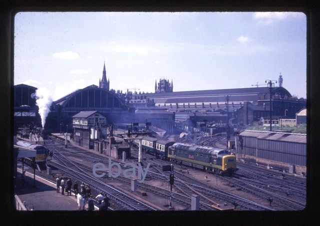 ORIGINAL SLIDE- CL. 55 'Deltic'- D9014 (55014) at Kings Cross w/ 4472 ...