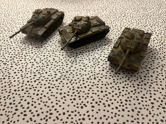 AIRFIX HO/00 PATTON Tanks X 3 poly tanks Used Condition Painted £8.00 ...