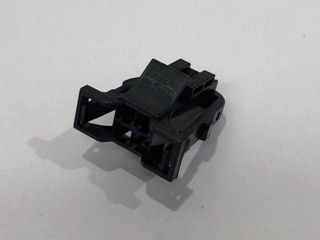 VW AMAROK 2H Saloon Rear Boot Lid Bulb Holder Wiring Connector New ...