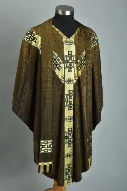 ROMAN CATHOLIC PRIESTS' Full Service Regalia. Ref ZCT £40.60 - PicClick UK