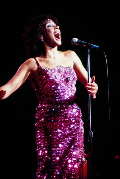 WELSH SINGER SHIRLEY Bassey Performs Live On Stage 1982 Old Photo EUR 6 ...