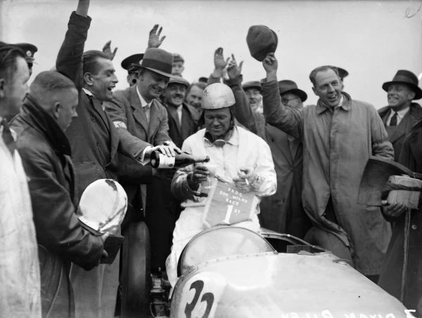 FREDDIE DIXON, RILEY TT6, 1st position 1934 Motor Racing Old Photo EUR ...
