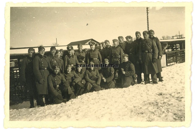 ORIG. FOTO SOLDATEN am Bahnhof Treuburg Olecko b. SUWALKI Polen 1941 ...