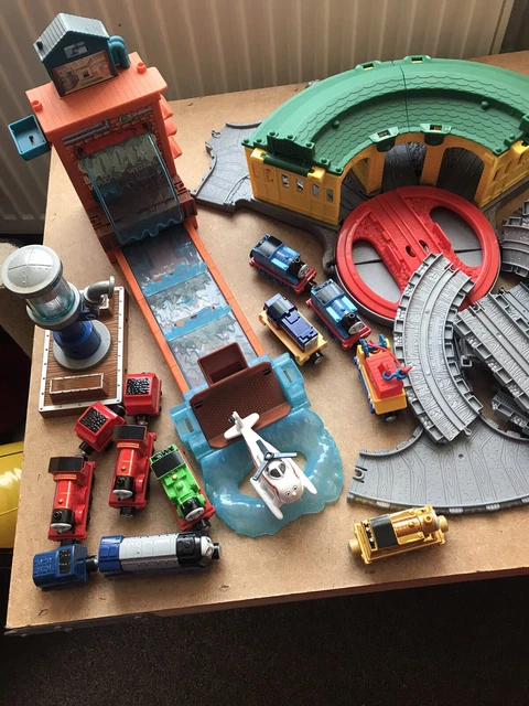 THOMAS THE TANK Engine & Friends Take N Play Diecast Toys - Bundle Gold ...