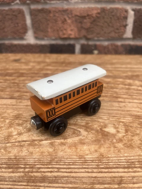 THOMAS THE TANK Engine & Friends Wooden Train - HENRIETTA - LEARNING ...