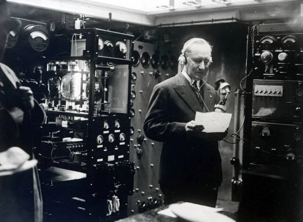 ITALIAN INVENTOR OF Radio Giugliemo Marconi Speaking 1930 Inventor OLD ...