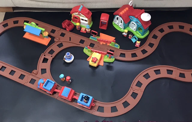 HAPPYLAND TRAIN SET with Extension Pre-school and Post office Cars 9x ...