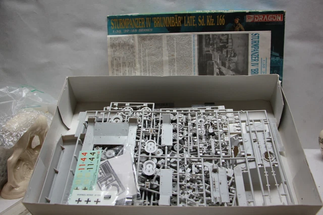 1 MAQUETTE CHAR 1/35 STURMPANZER IV BRUMMBAR DRAGON n°6026 EUR 37,00 ...