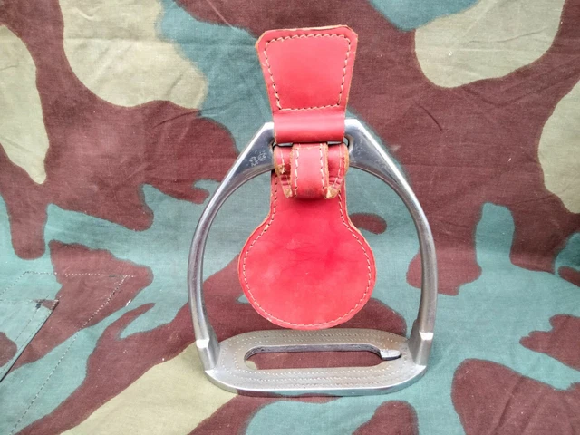 WW2 ROYAL ARMY Bracket Cavalry Carabinieri Royal Armors Marked £19.38 ...