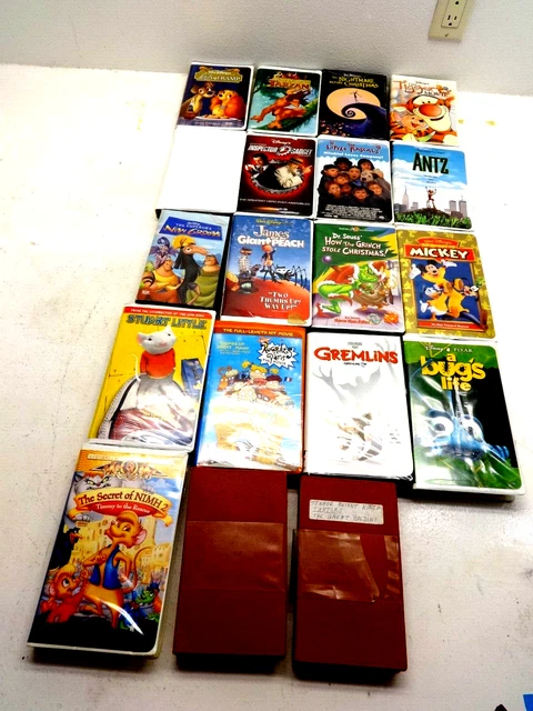 LOT DE 19 VHS Bandes Disney, Universel Studios & Plus EUR 94,04 ...