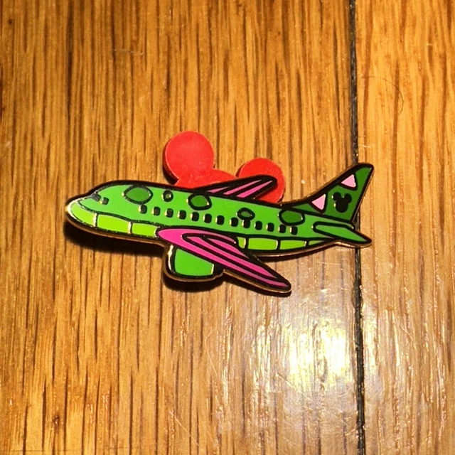 2023 DISNEY HIDDEN Mickey Airplane Plane Character Completer Chaser Pin ...
