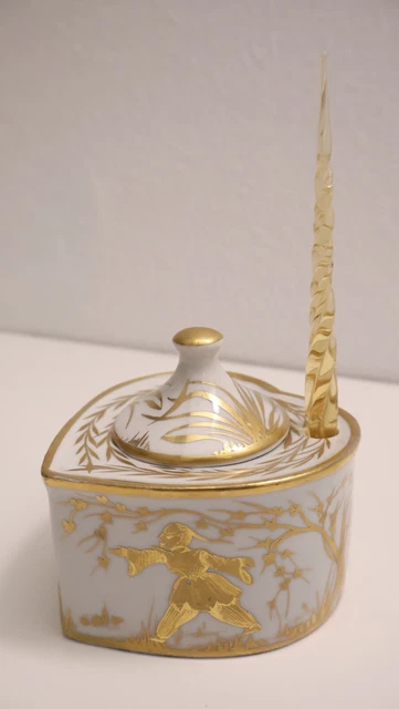 ANCIEN ENCRIER EN porcelaine rehaussé d'or décor chinois Inkwell Plume ...