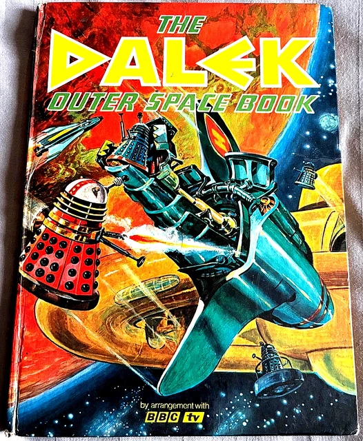 THE DALEK OUTER SPACE BOOK (1967)3rd annual in series Dr.Who BBC ...
